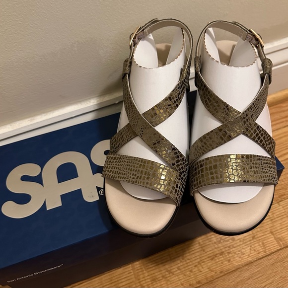 SAS | Shoes | New Sas Delight Olivegold Leather Snake Print Cross Strap ...